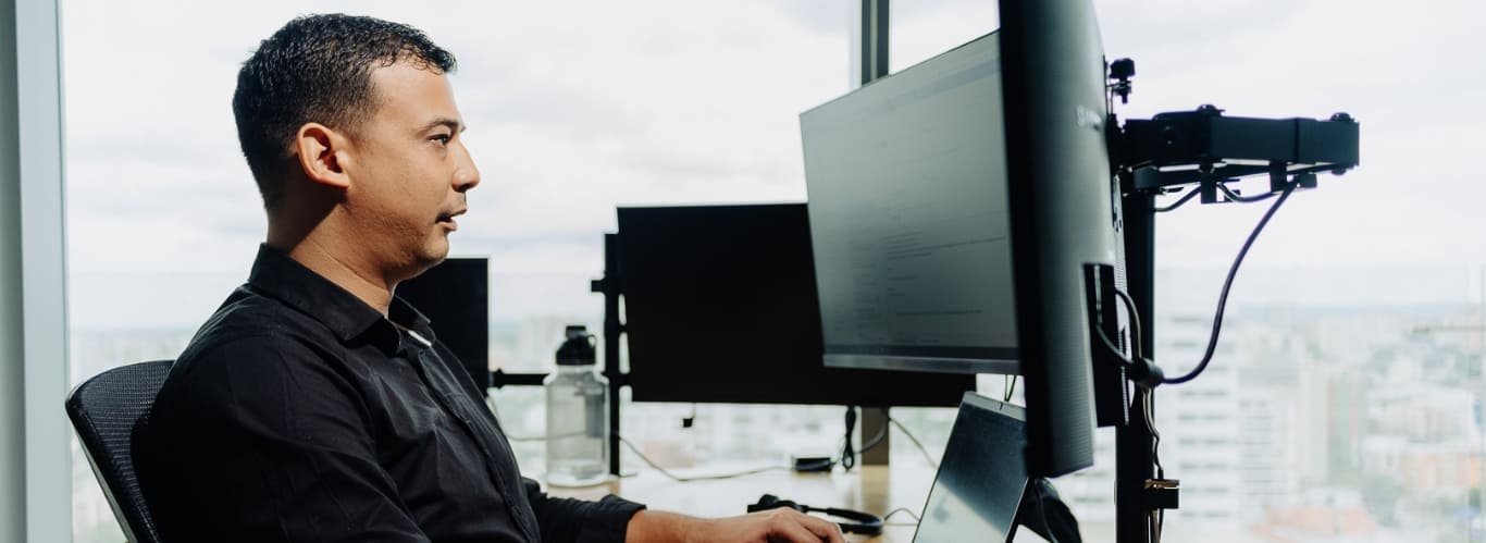 IT Nearshoring in Colombia: Benefits, Hubs & How to Start